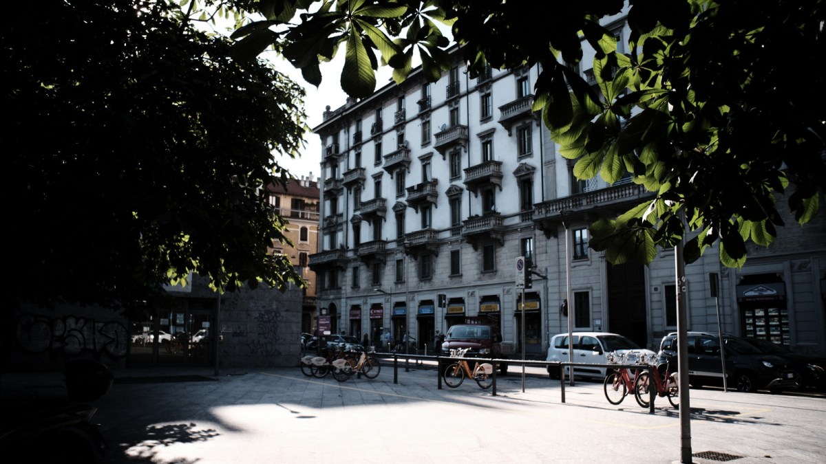 Un Nostalgico Giro per Milano – Francesco Ferro